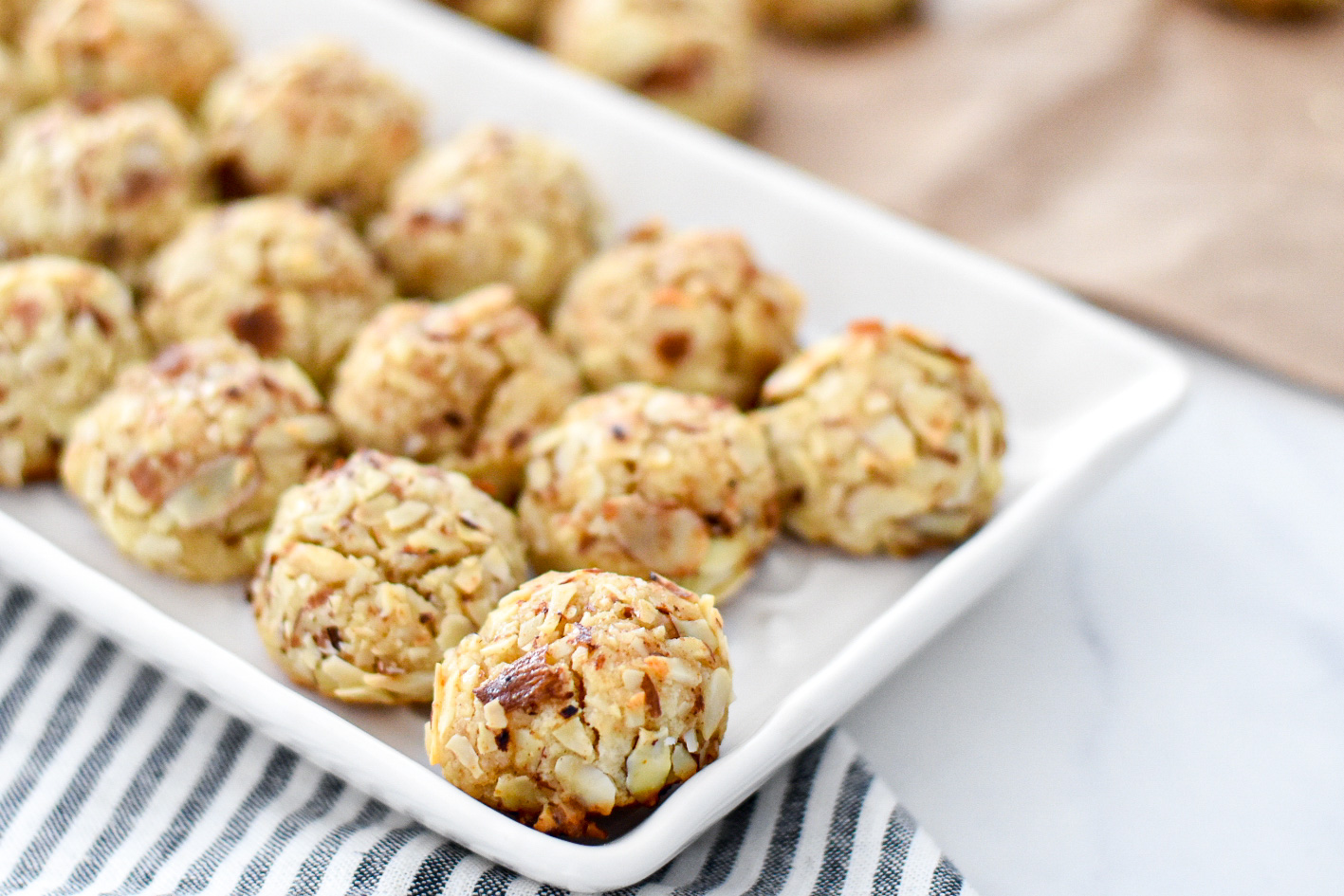 Rum-Buttered Almond Cookies - Easy & Irresistible!
